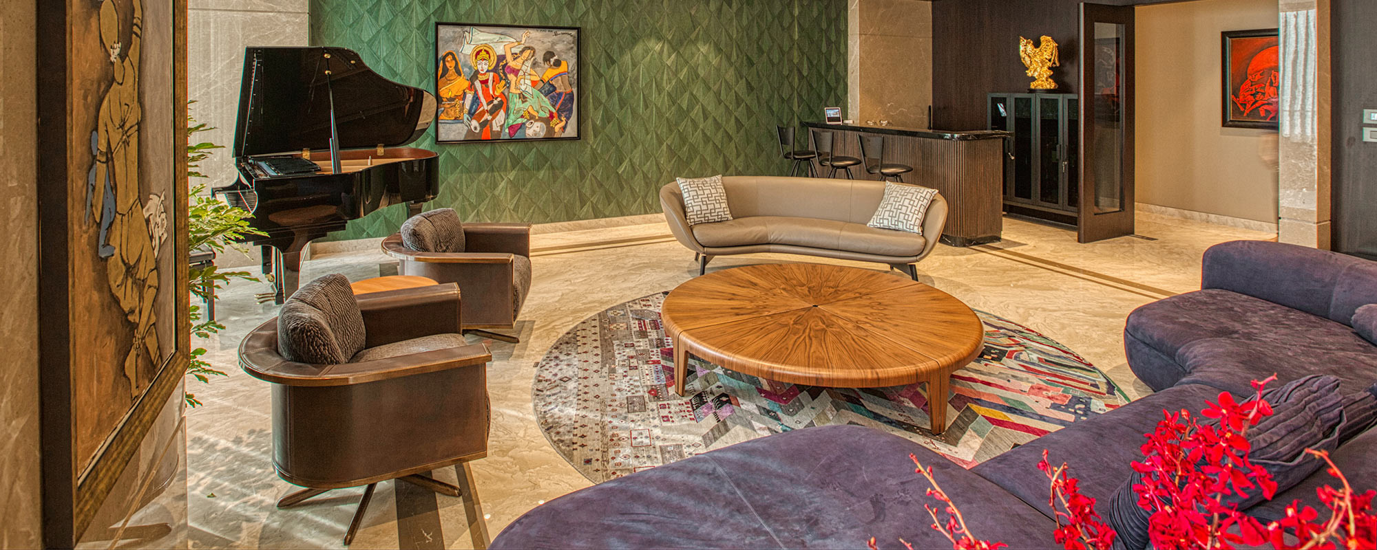 Top 10 Colors That Complement Brown in Home Decor Trends